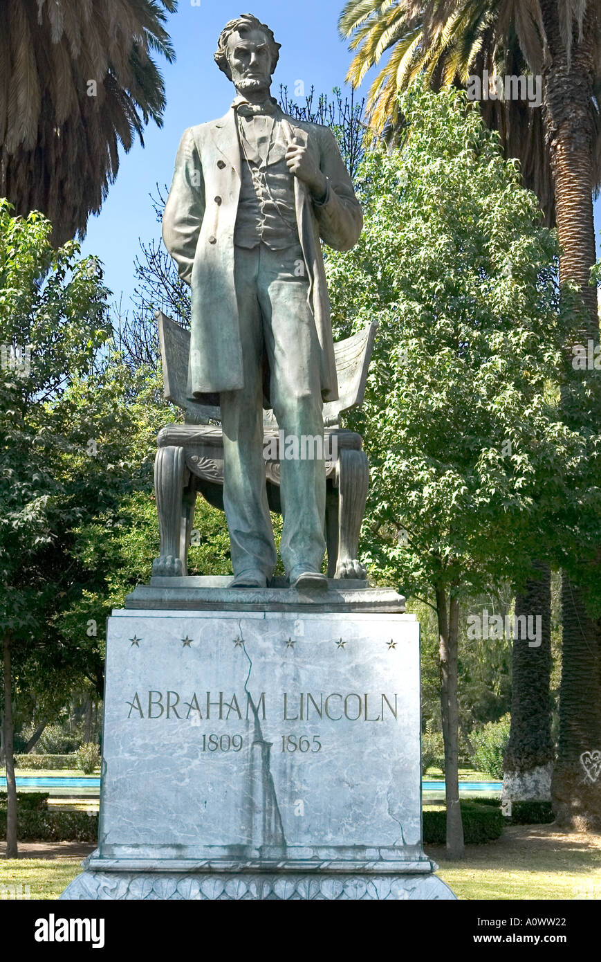 Statue of Abraham Lincoln in a park in Mexico City Stock Photo - Alamy