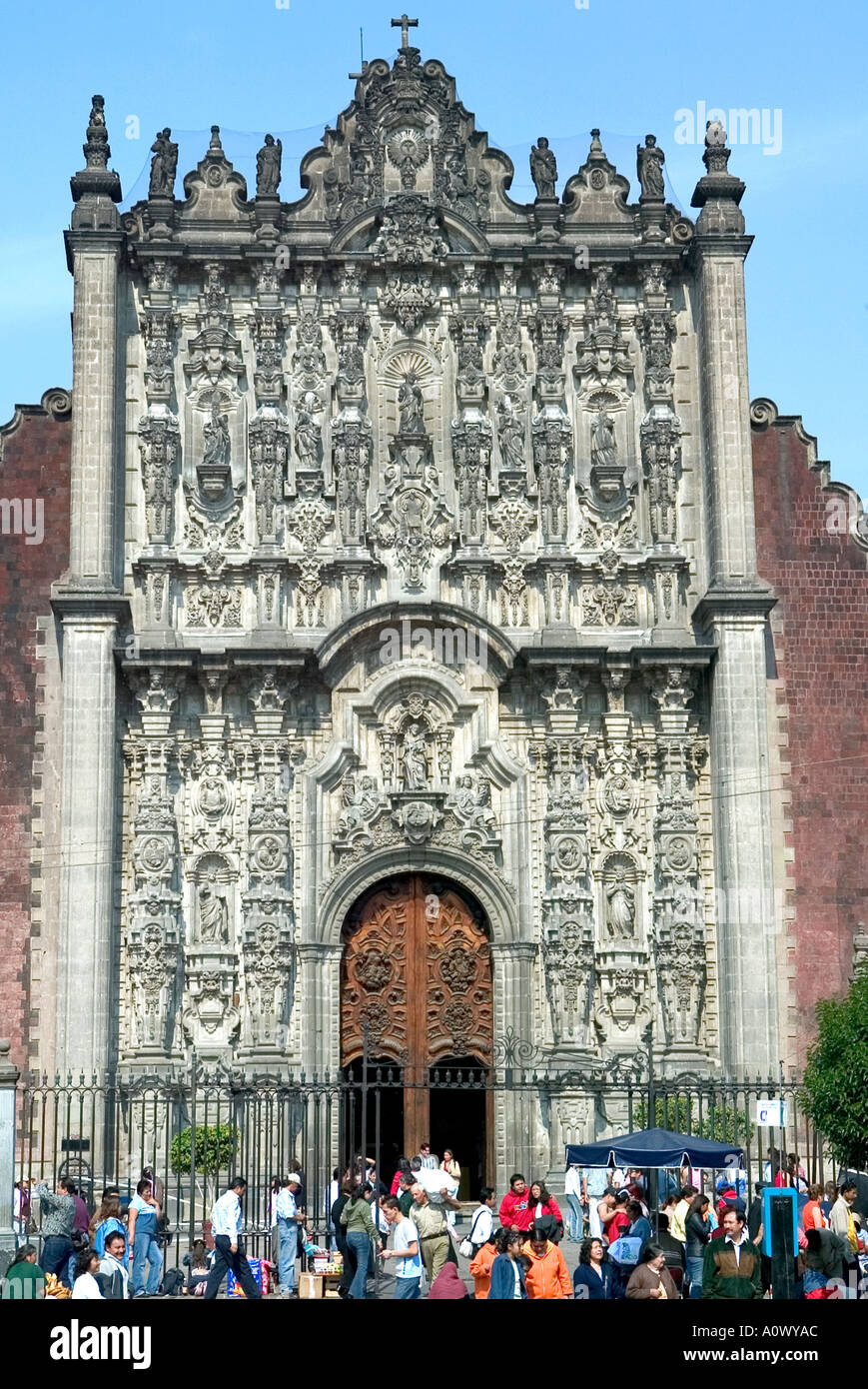 The Sagrario chapel of the Metropolitan Cathedral in Mexico City which ...