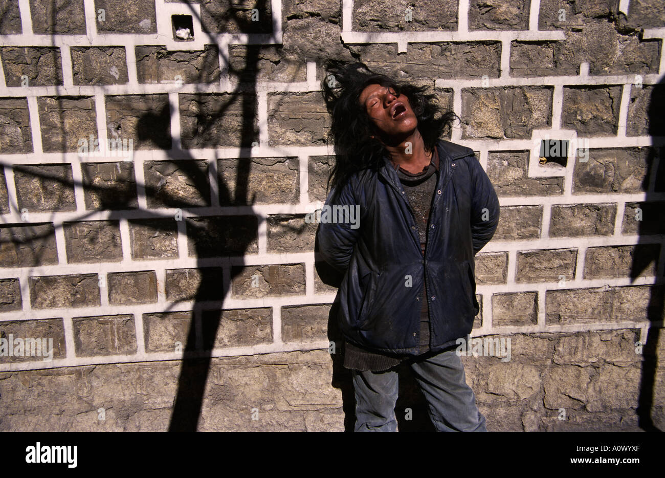 Poor males hi-res stock photography and images - Alamy