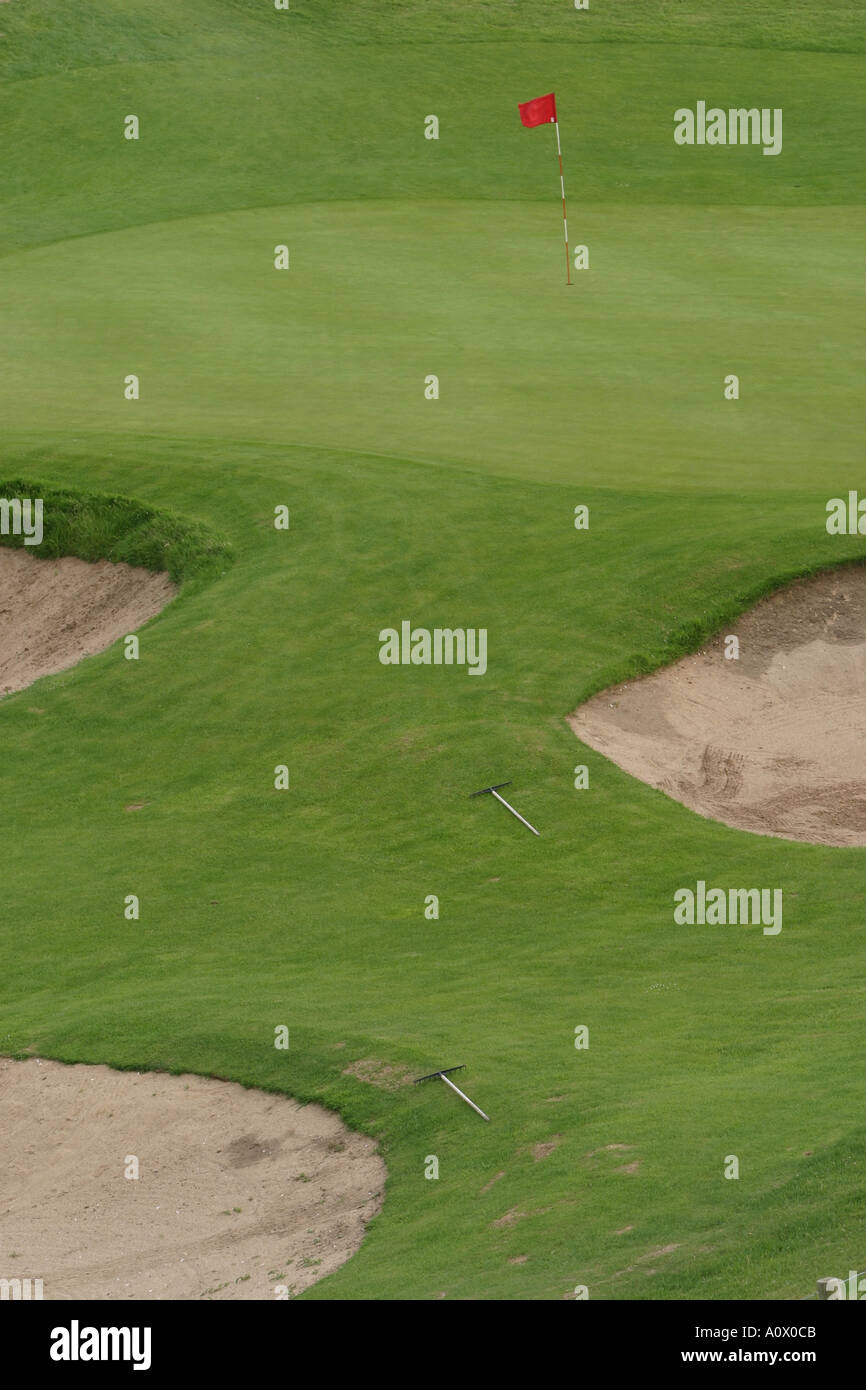 Undulating golf course hi-res stock photography and images - Alamy