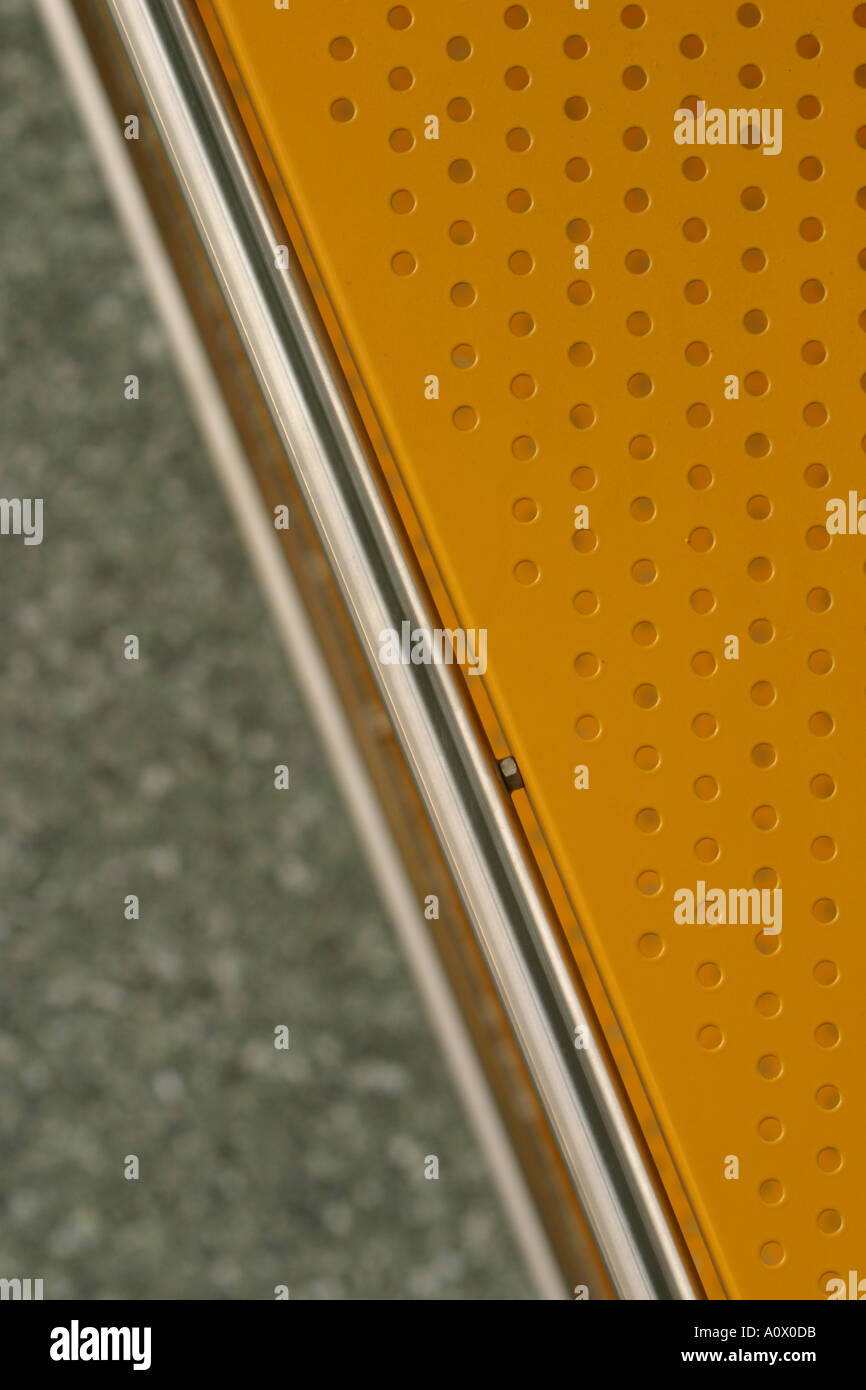 Lid groove hi-res stock photography and images - Alamy