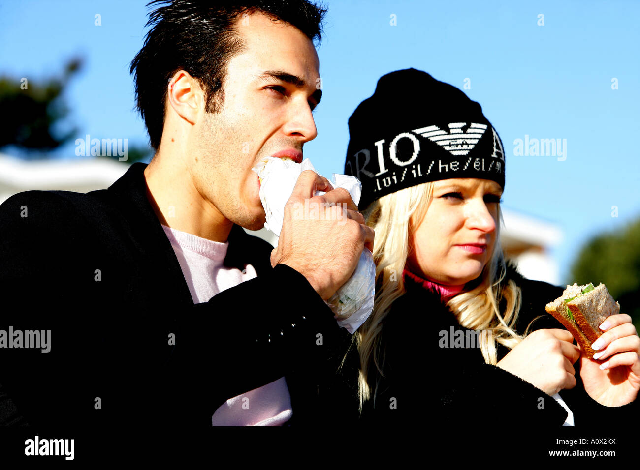 Young Couple Eating Lunch Models Released Stock Photo - Alamy
