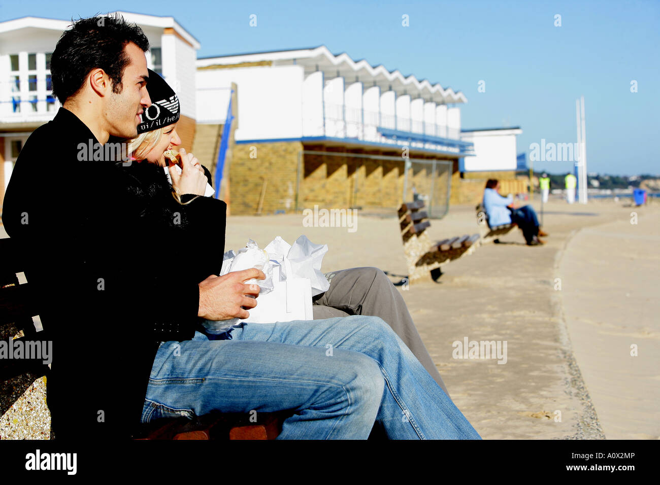 Young Couple Eating Lunch Models Released Stock Photo - Alamy