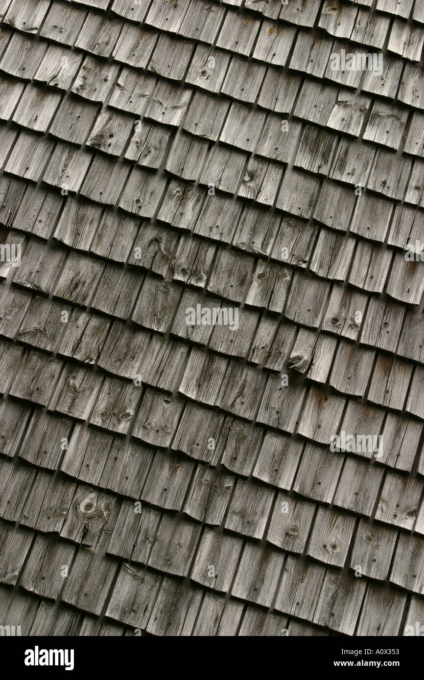 Discolored shingles hi-res stock photography and images - Alamy