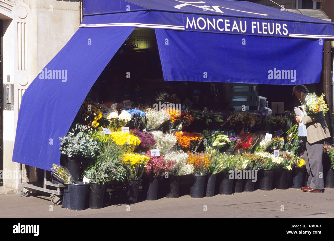 A flower stand in Paris France Stock Photo - Alamy