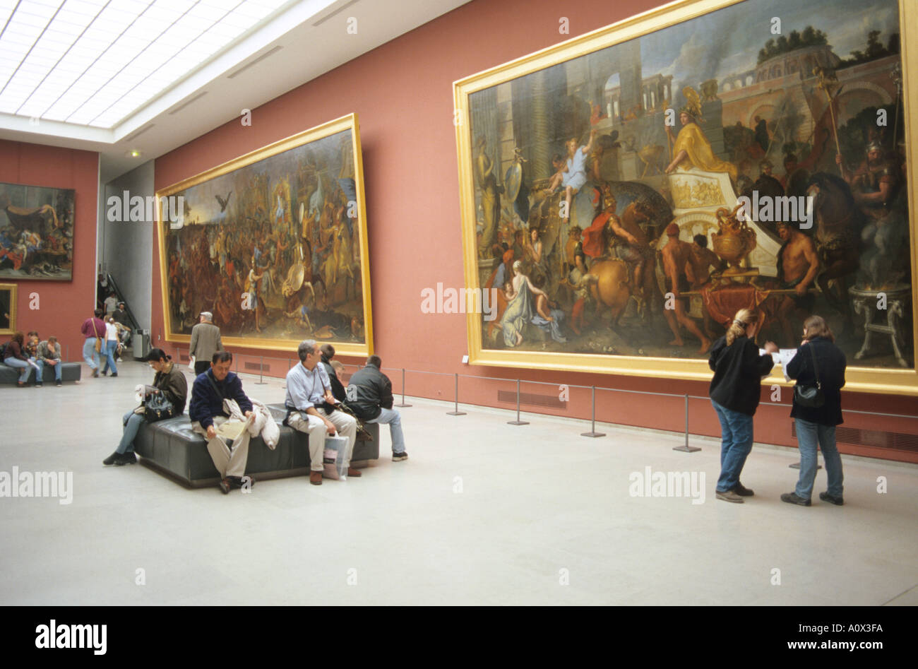 Louvre visitors hi-res stock photography and images - Alamy