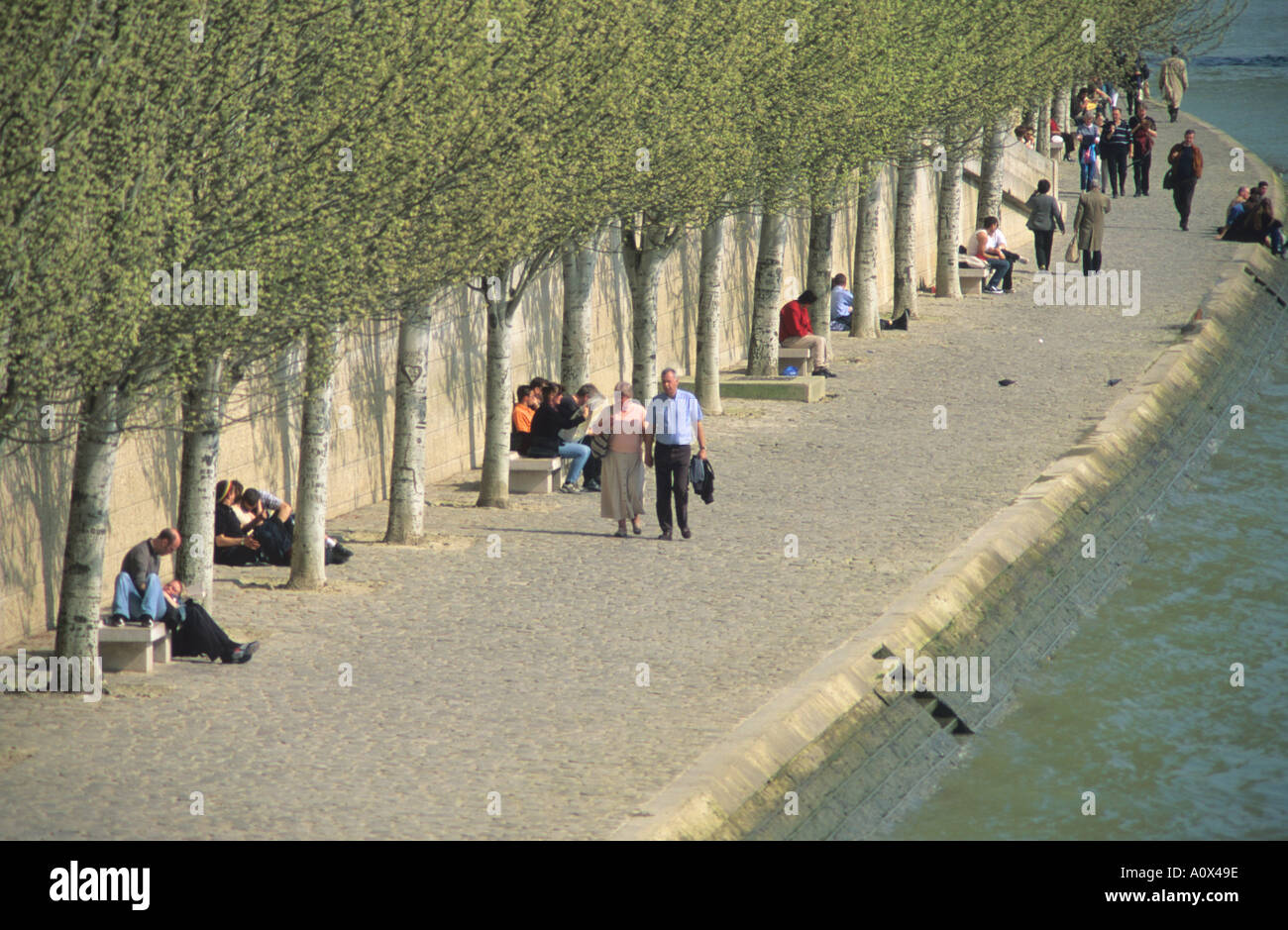 Seine riverwalk hi-res stock photography and images - Alamy
