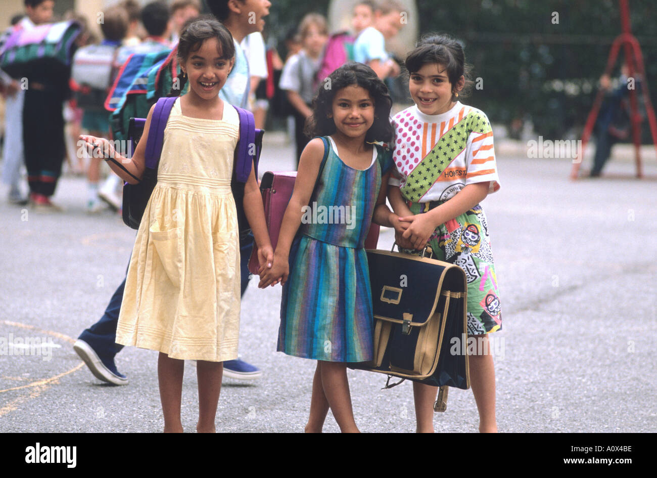 Elementary school children paris hi-res stock photography and images ...