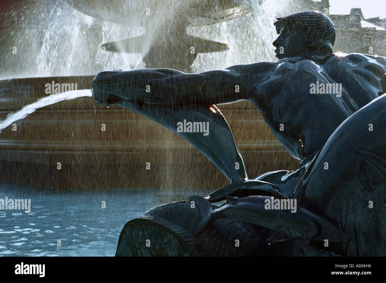 London, UK. Water fountains at Trafalgar Square Stock Photo - Alamy