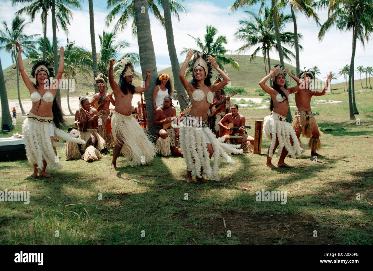 Polynesian inhabitants hi-res stock photography and images - Alamy