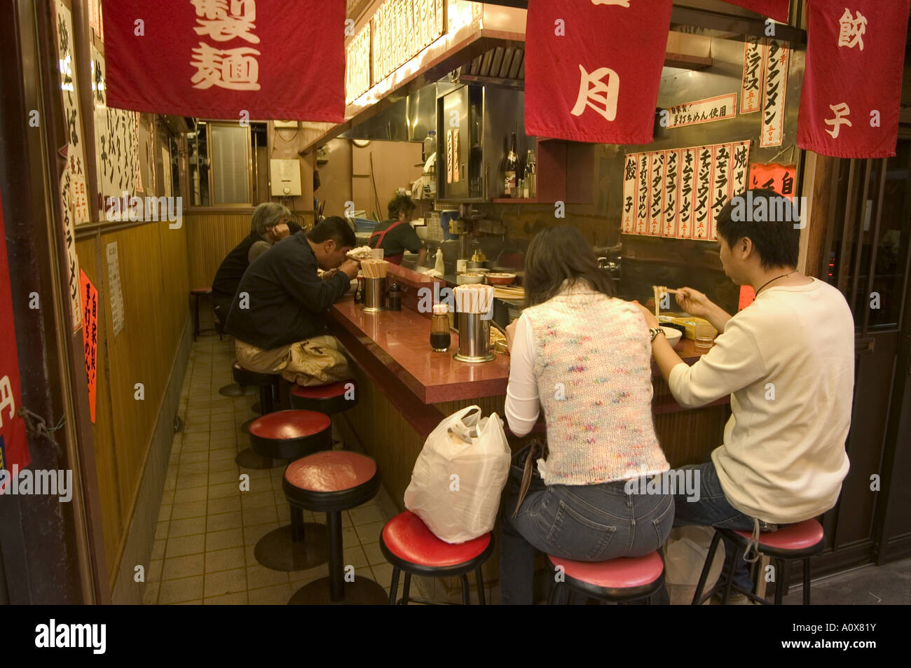 Stall restaurants Shinjuku Tokyo Honshu Japan Asia Stock Photo - Alamy