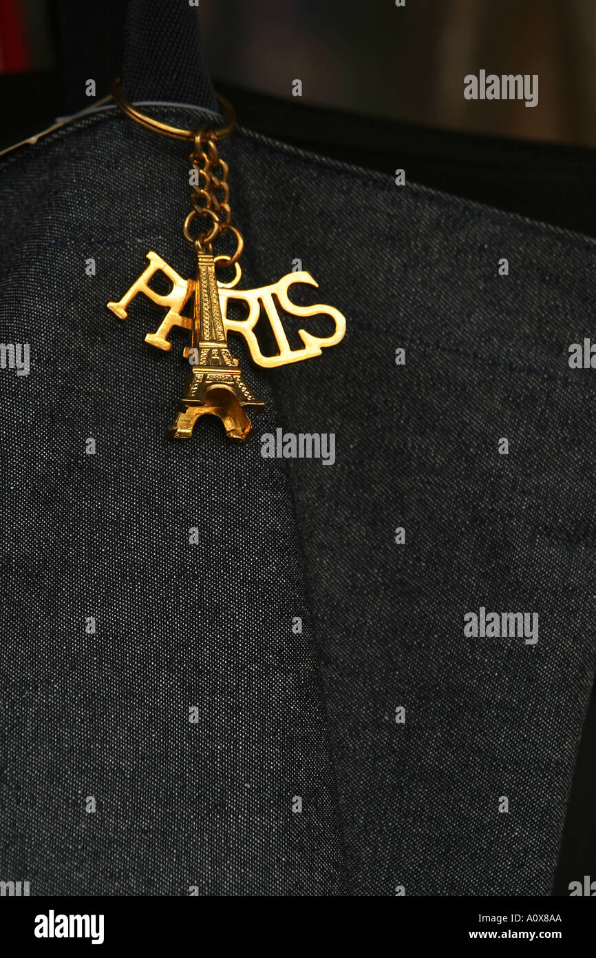 Eiffel tower key ring hi-res stock photography and images - Alamy