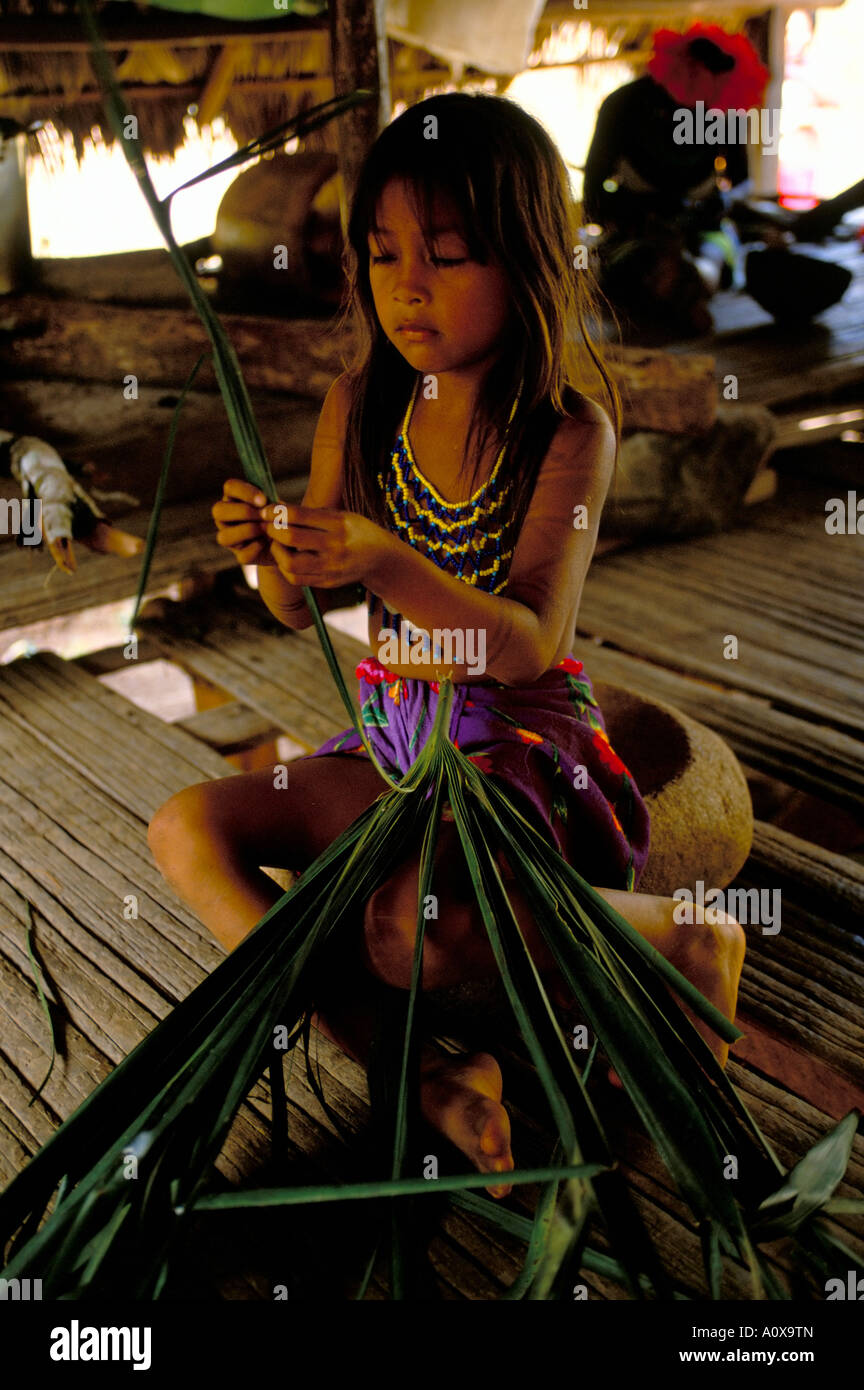 Embera girl hi-res stock photography and images - Alamy