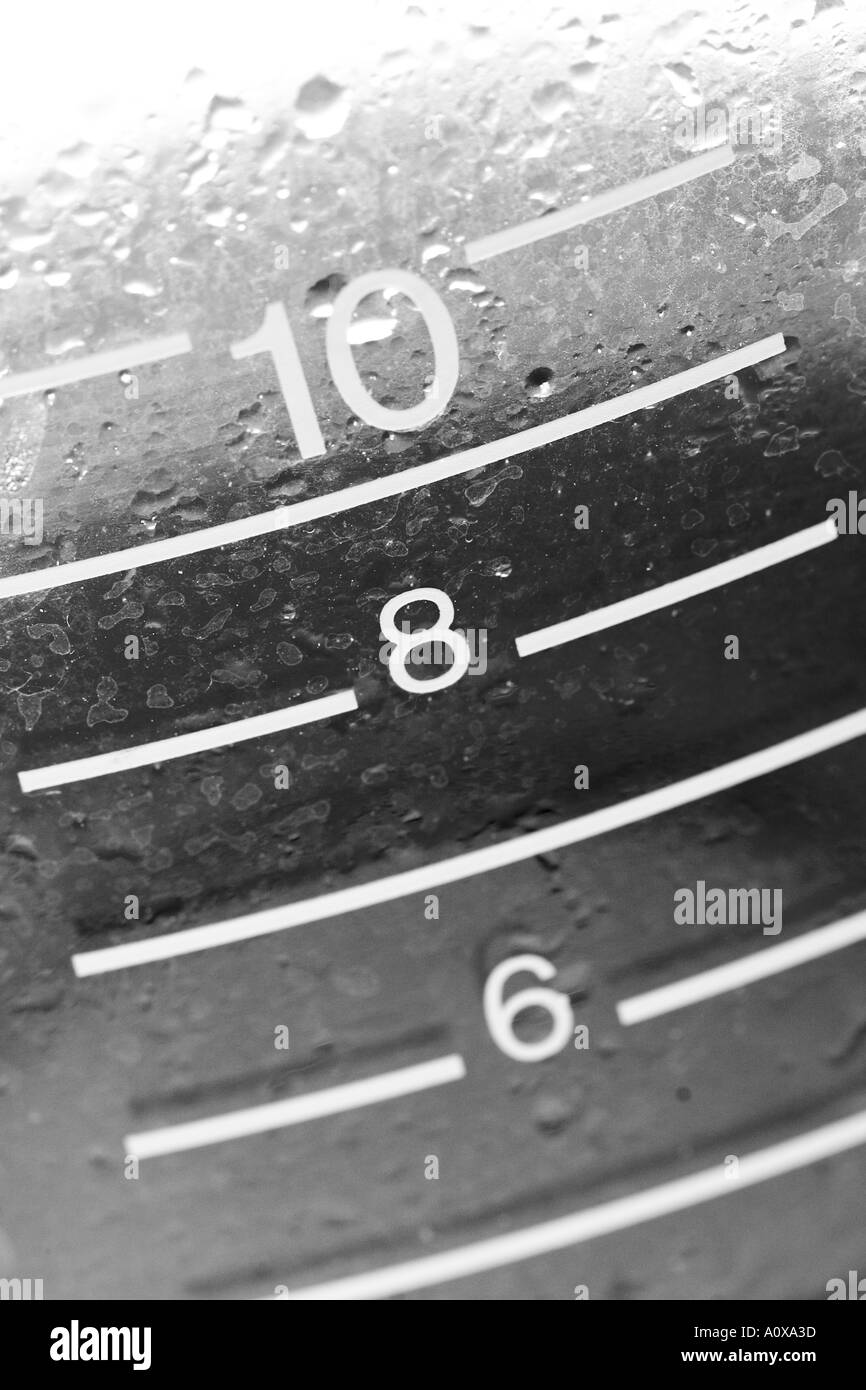 Black measuring markings hi-res stock photography and images - Alamy