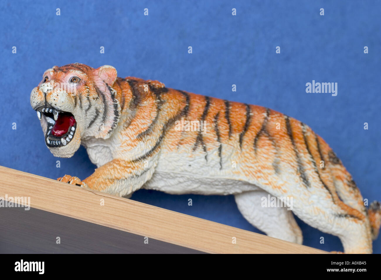 Miniature mantle hi-res stock photography and images - Alamy