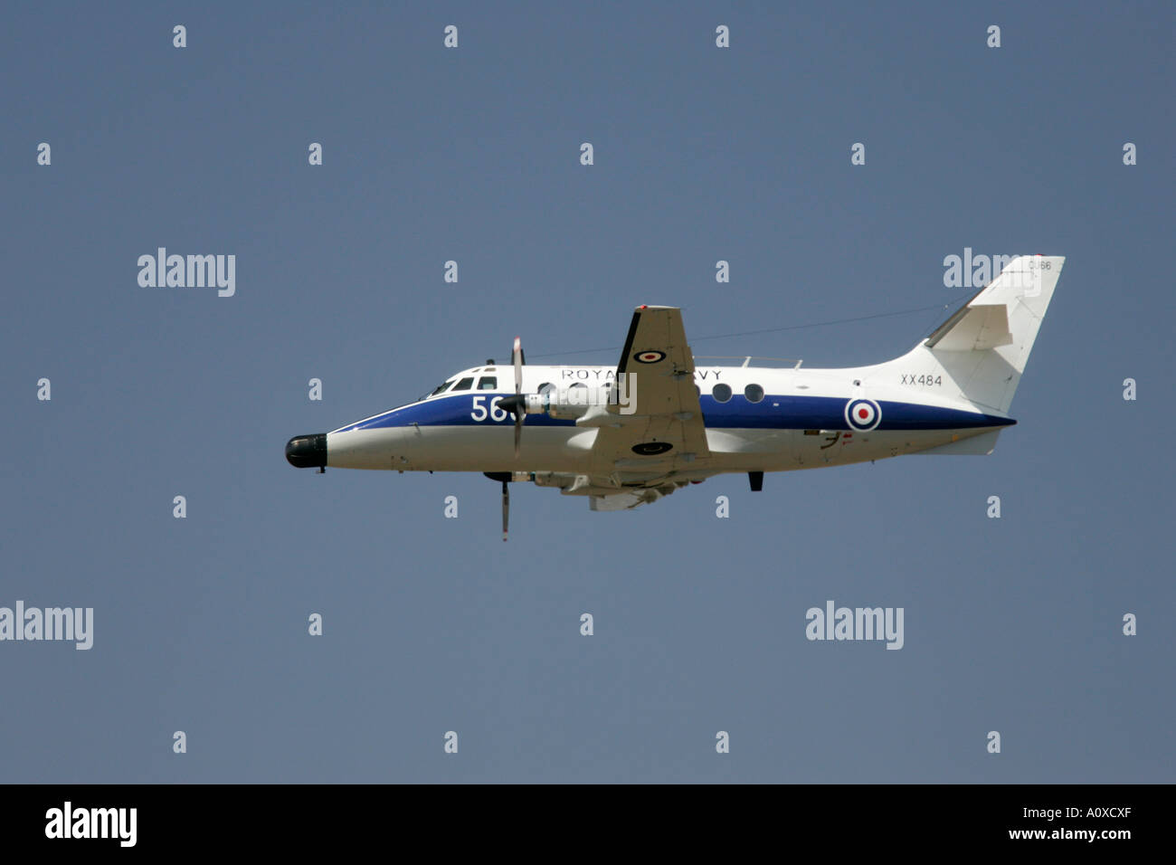 Blue sky jetstream hi-res stock photography and images - Alamy