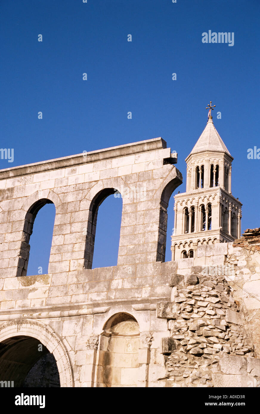 Silver gate hi-res stock photography and images - Alamy