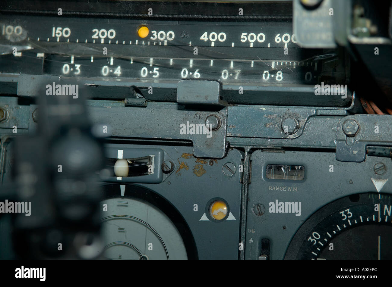 Linear aircraft hi-res stock photography and images - Alamy