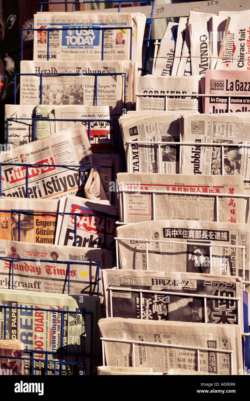 London newspapers hi-res stock photography and images - Alamy