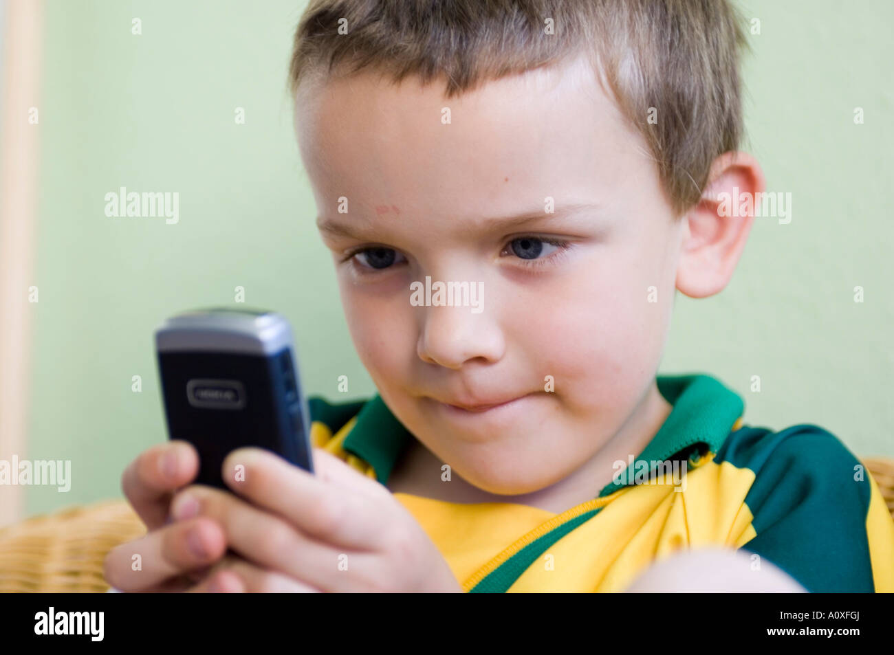Nokia mobile hi-res stock photography and images - Alamy