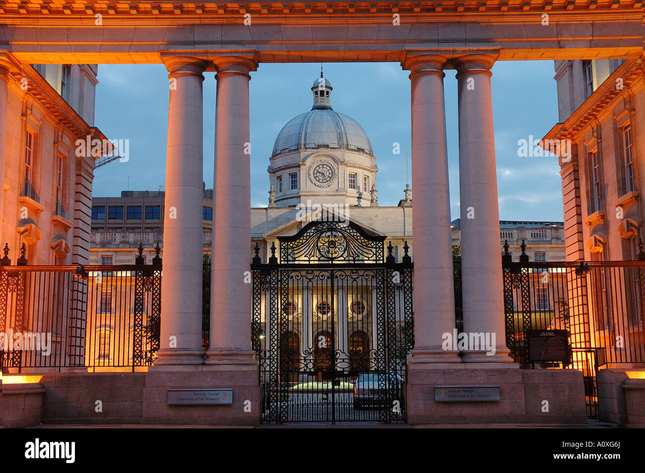Government building dublin hi-res stock photography and images - Alamy