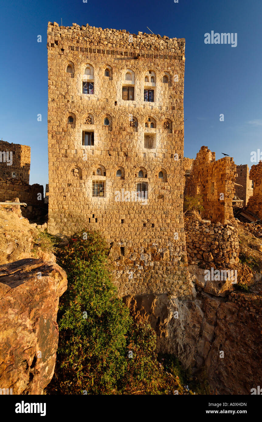 Mountain village Shaharah, Yemen Stock Photo - Alamy