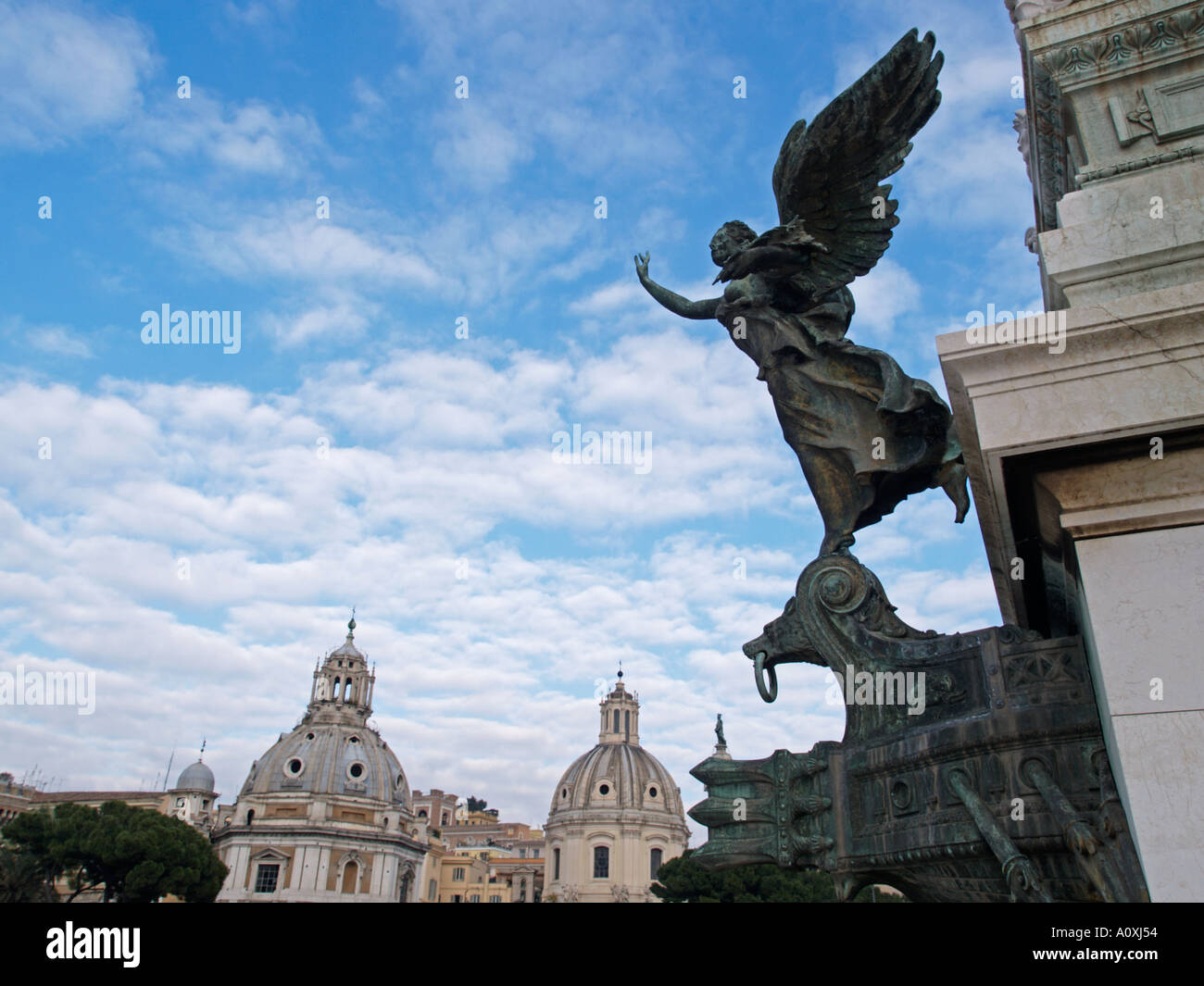 Classic statue reaching out hi-res stock photography and images - Alamy