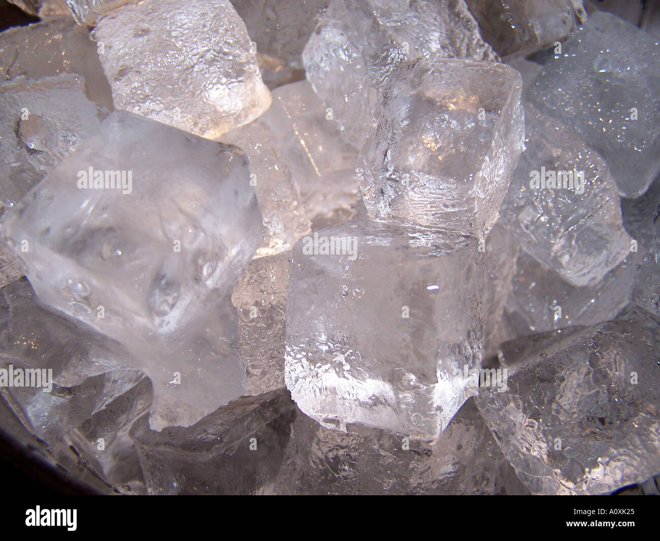 Ice cubes in an Ice bucket Stock Photo - Alamy
