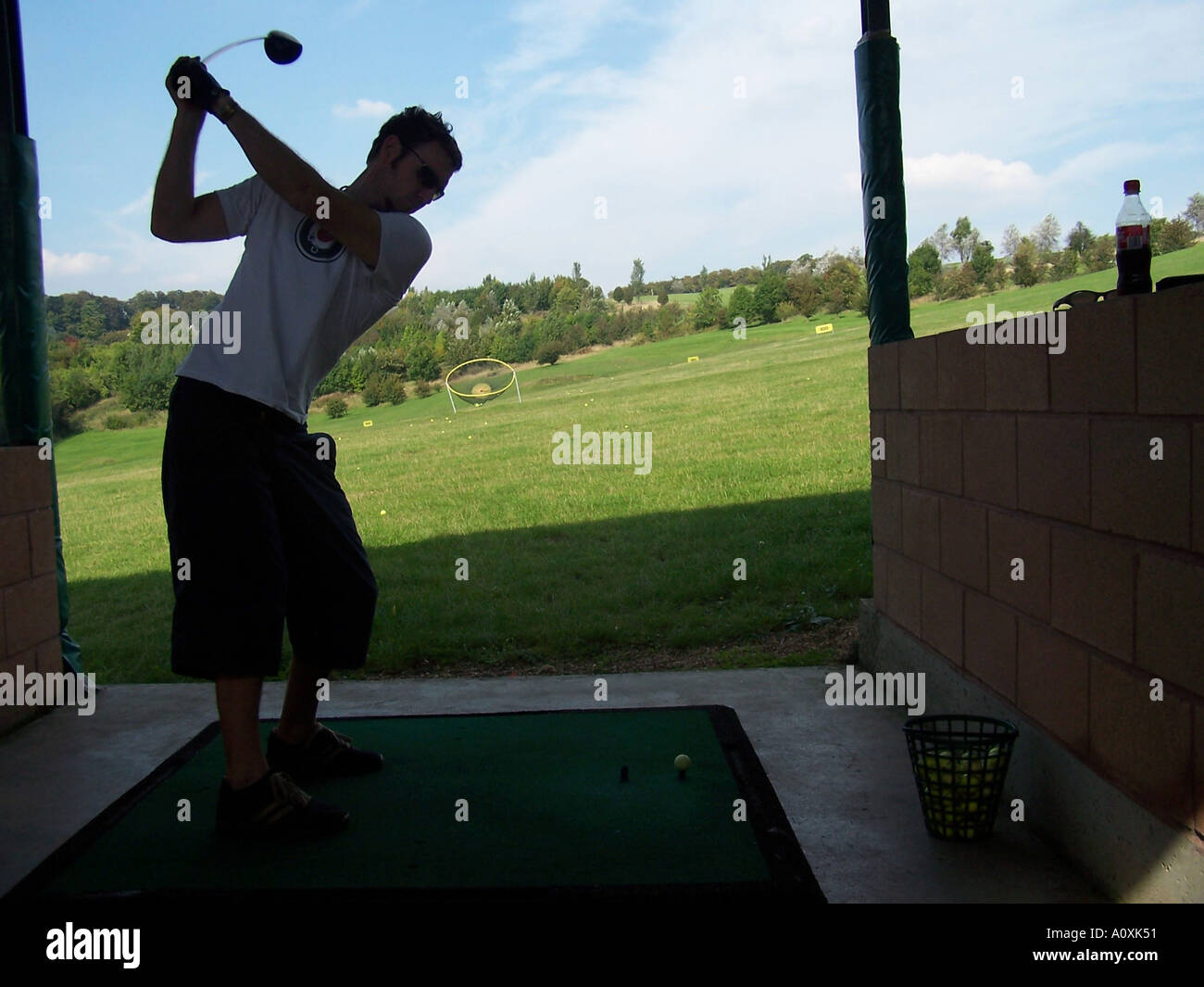 Driving range golf silhouette hi-res stock photography and images - Alamy