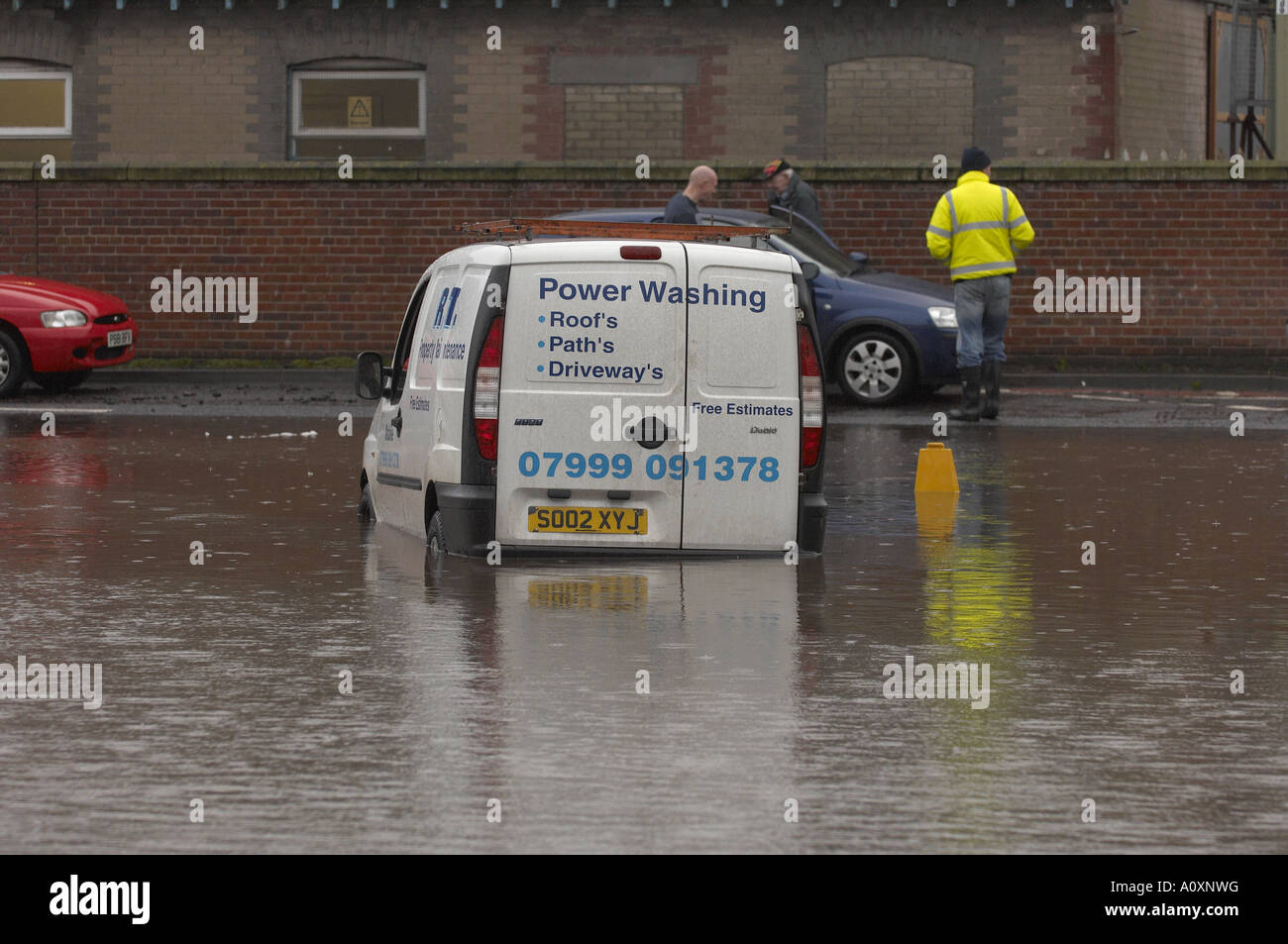Van stuck in flooded area, Perth, Scotland Stock Photo - Alamy