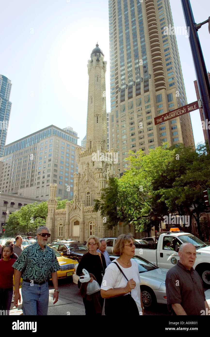 Chicago magnificent mile sign hi-res stock photography and images - Alamy