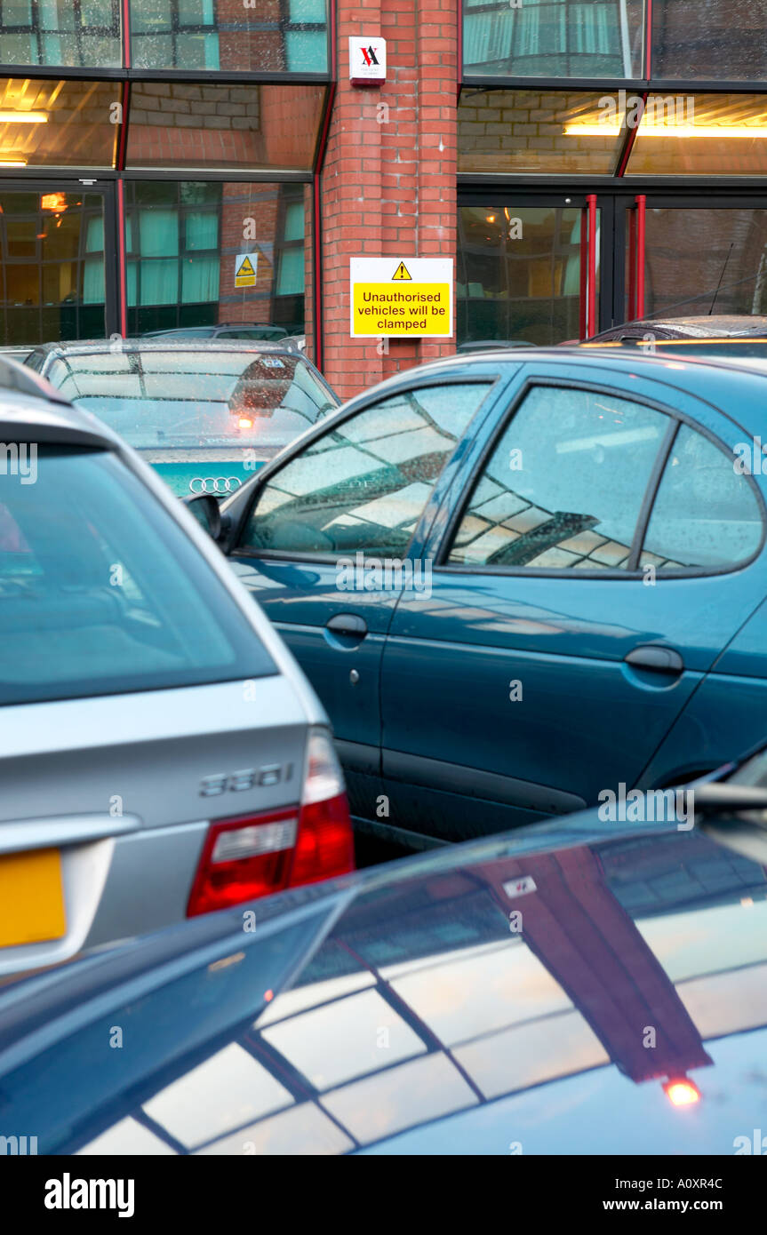 Urban Living, congested parking Stock Photo - Alamy