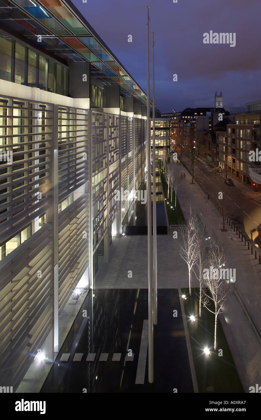 Terry farrell and partners architect hi-res stock photography and ...