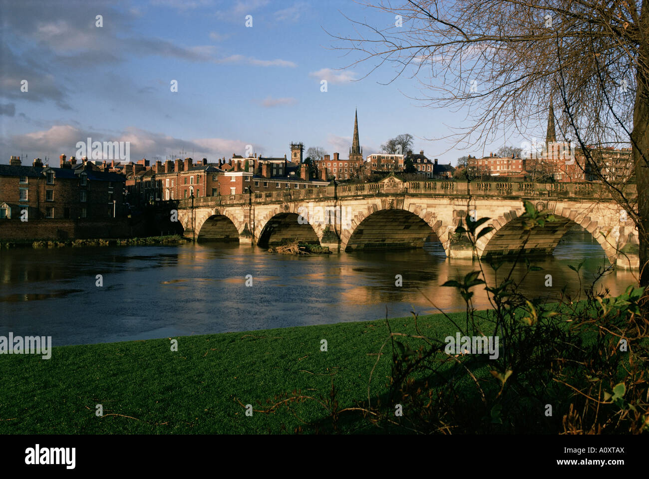 English bridge hi-res stock photography and images - Alamy