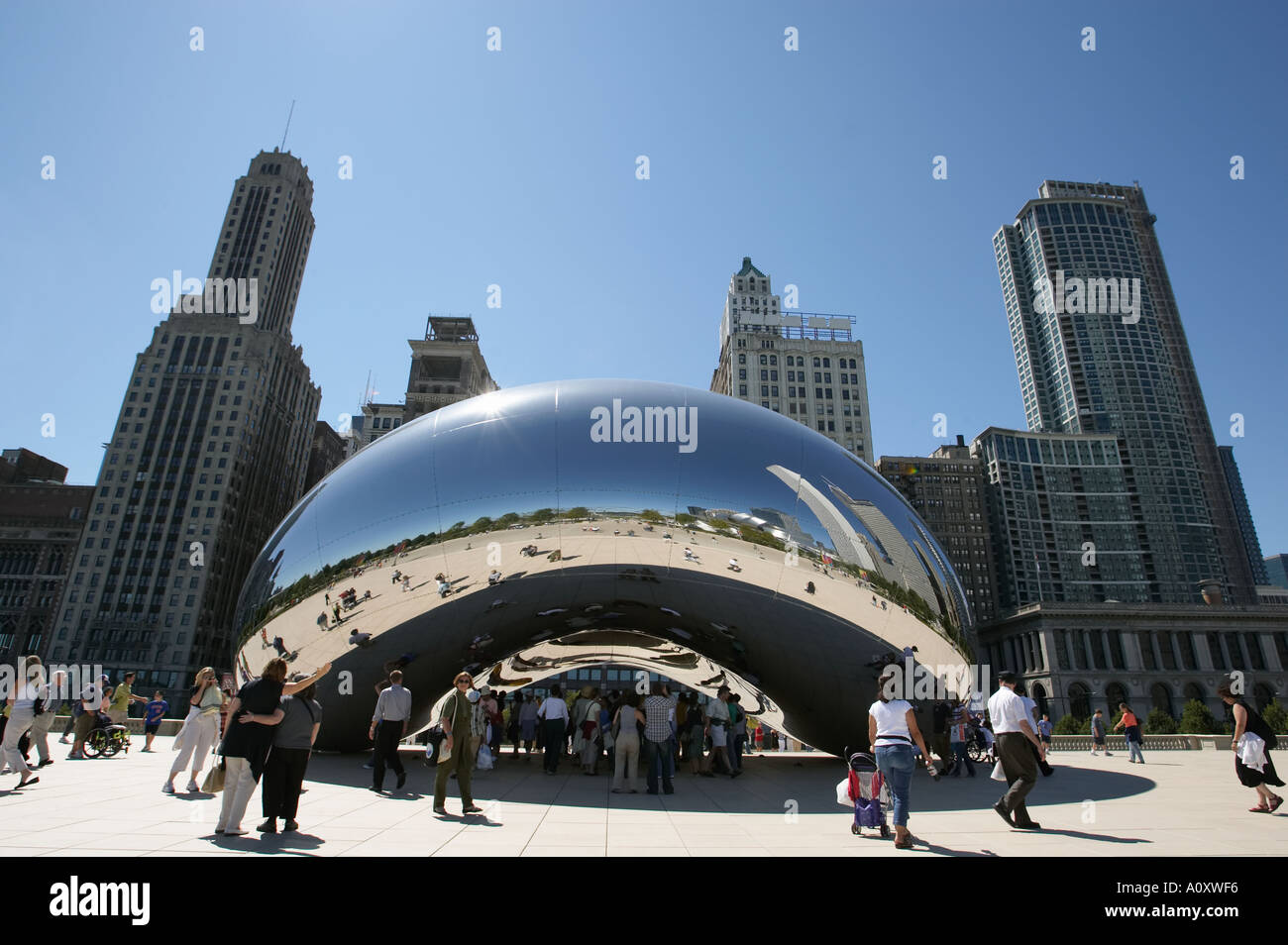 PARKS Chicago Illinois Cloud Gate sculpture in Millennium Park Kapoor sculptor the Bean ...