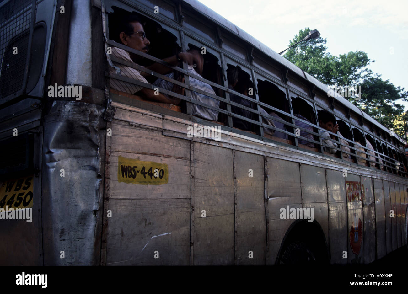 Crowded bus in Kolkata, formerly Calcutta, India Stock Photo - Alamy
