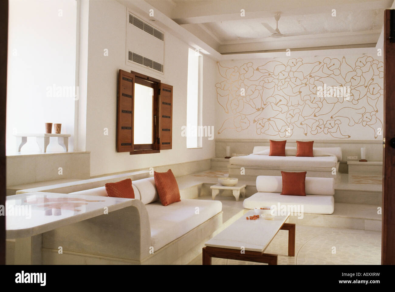 Indian palace hotel bedroom hi-res stock photography and images - Alamy