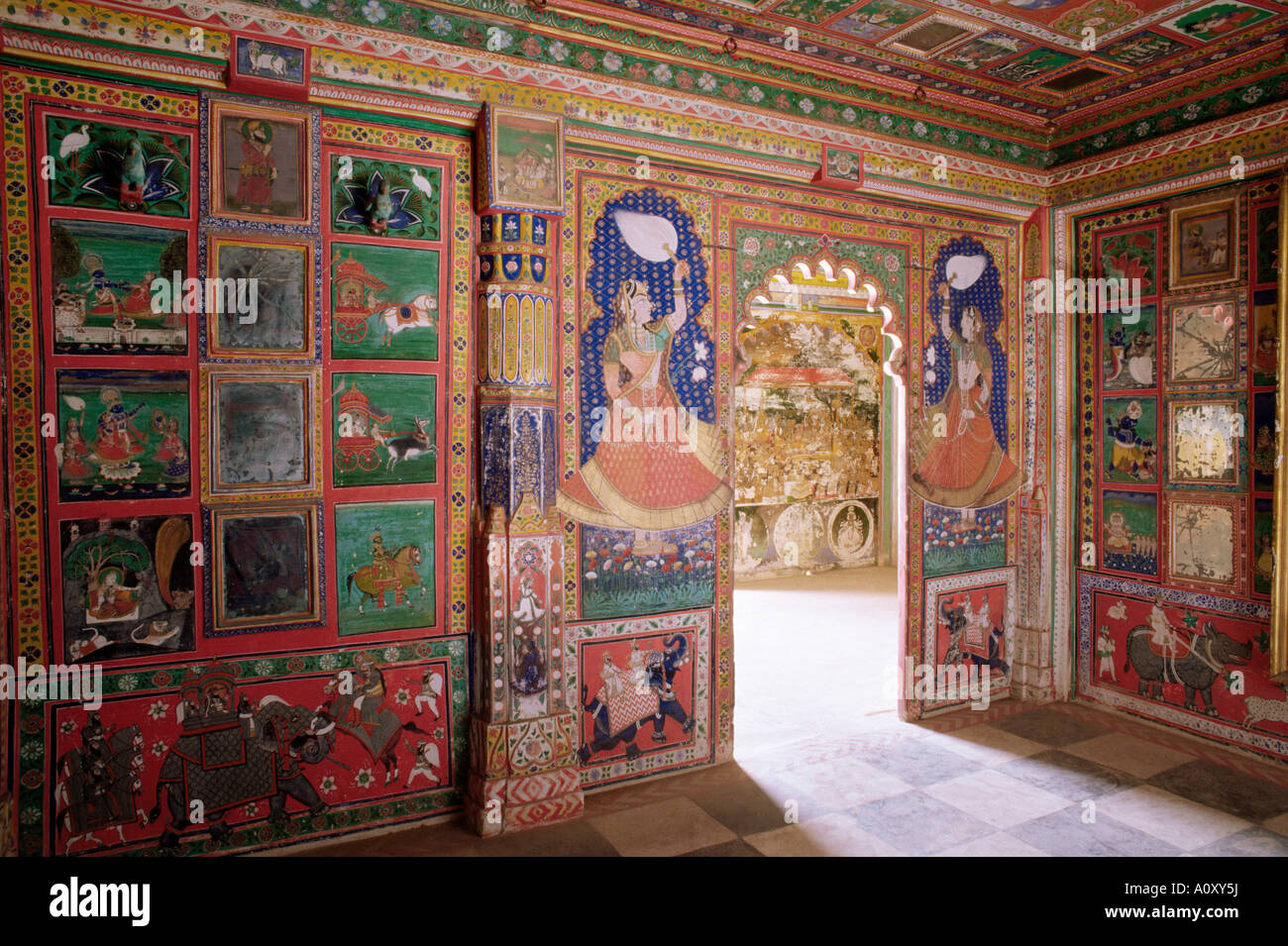 Juna Mahal old palace one of the finest examples of a painted palace ...