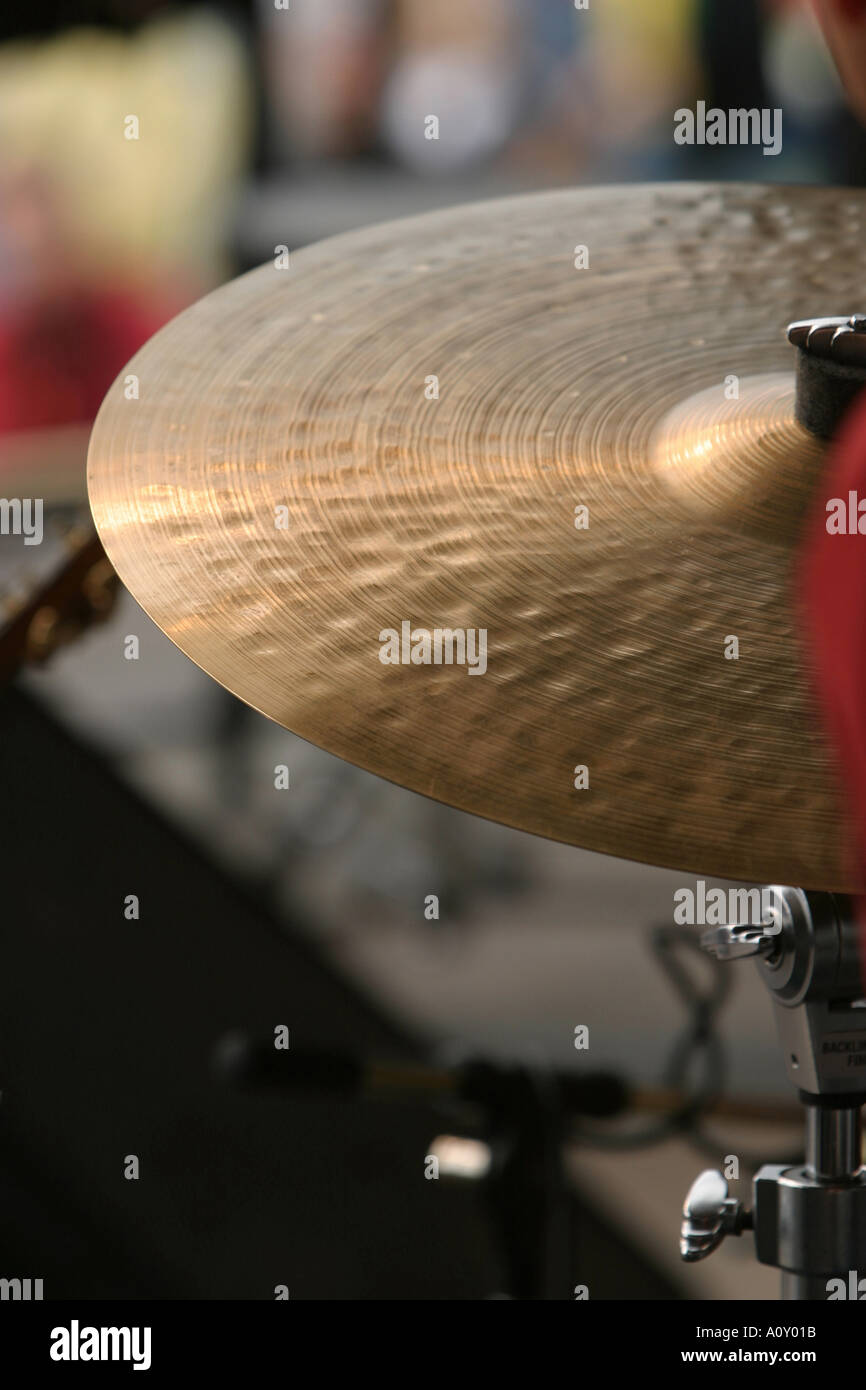Tapping drums hi-res stock photography and images - Alamy