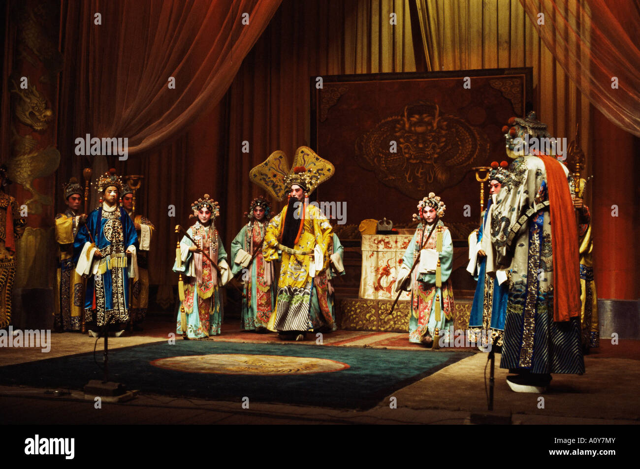 Performance portraits hi-res stock photography and images - Alamy