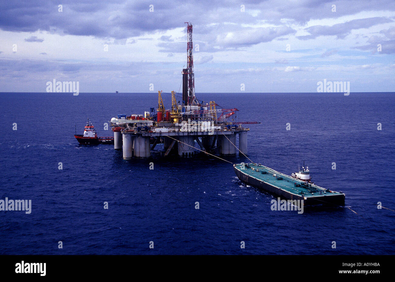 Mexico oil field hi-res stock photography and images - Alamy