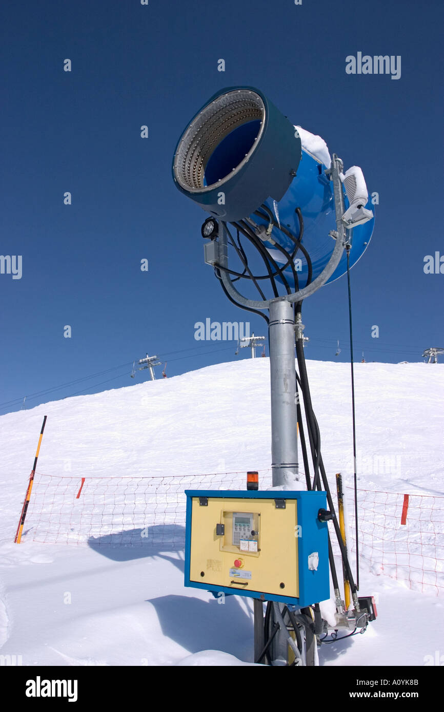 snow cannon ski Stock Photo - Alamy