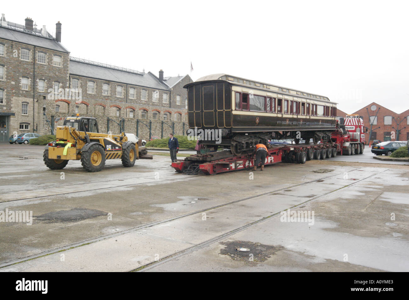 Swindon railway railroad works wiltshire hi-res stock photography and ...