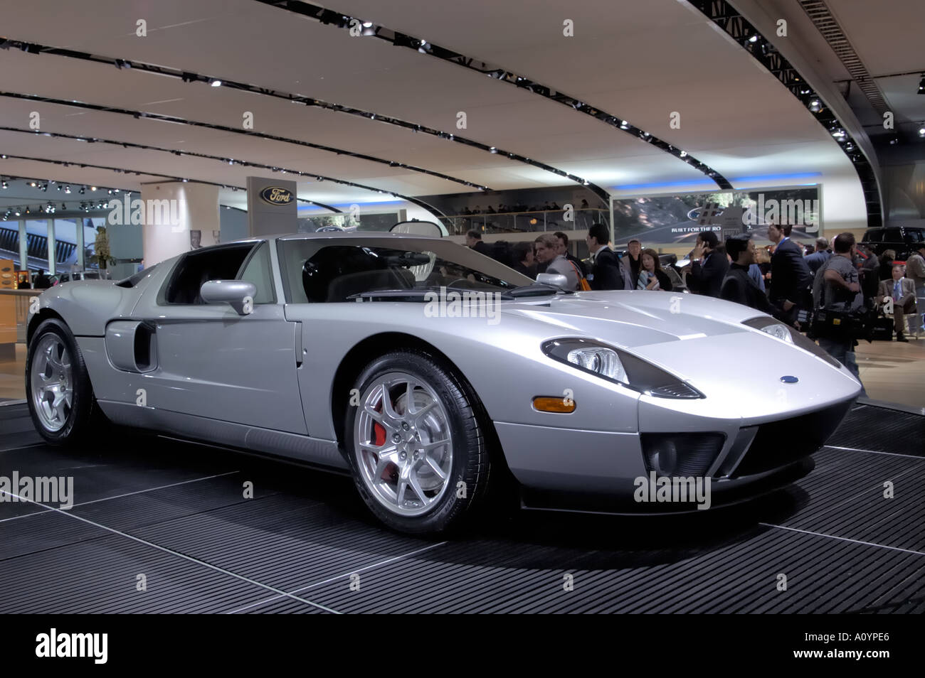 Silver ford gt40 hi-res stock photography and images - Alamy