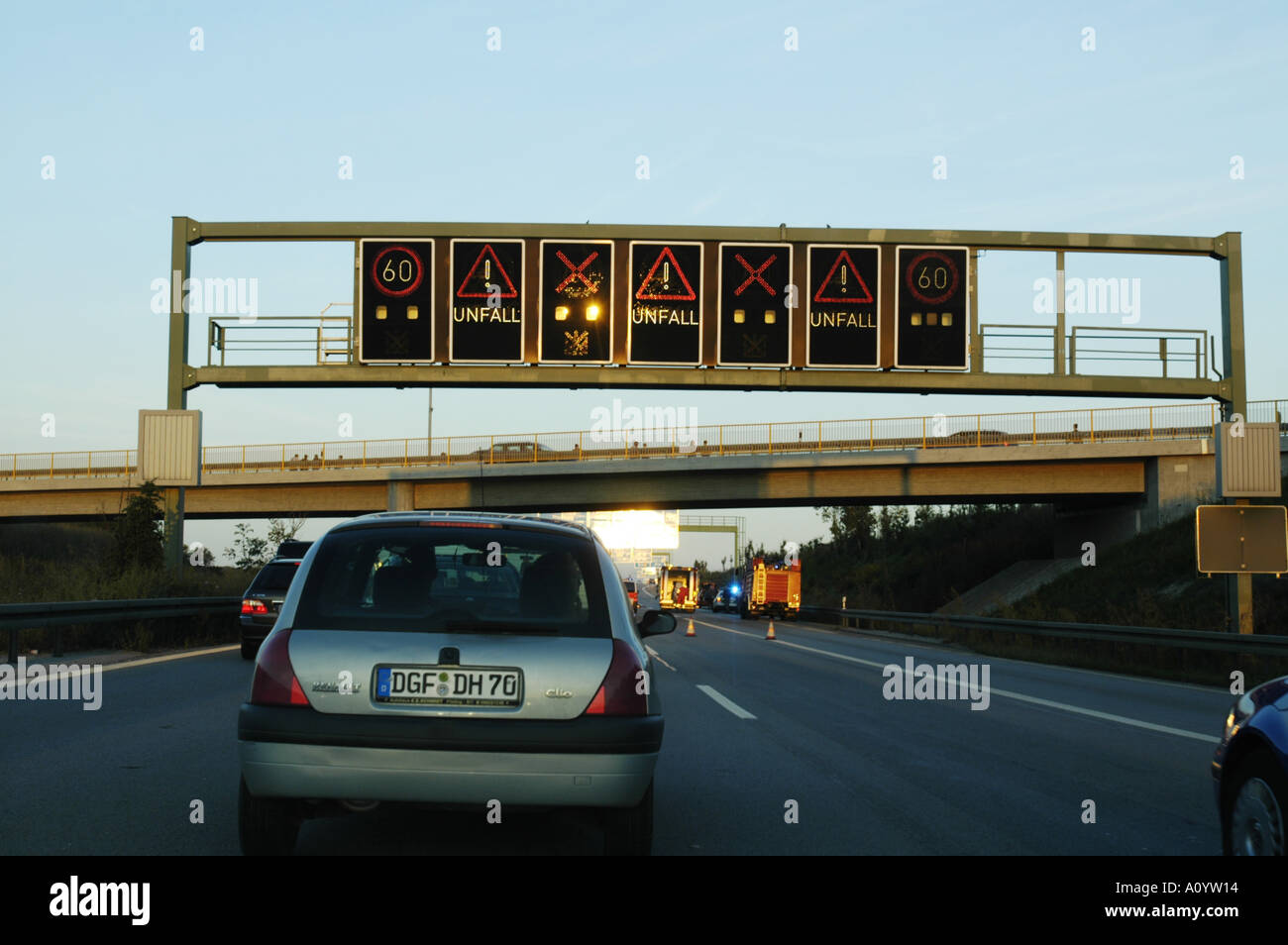 Stop go traffic signs hi-res stock photography and images - Alamy