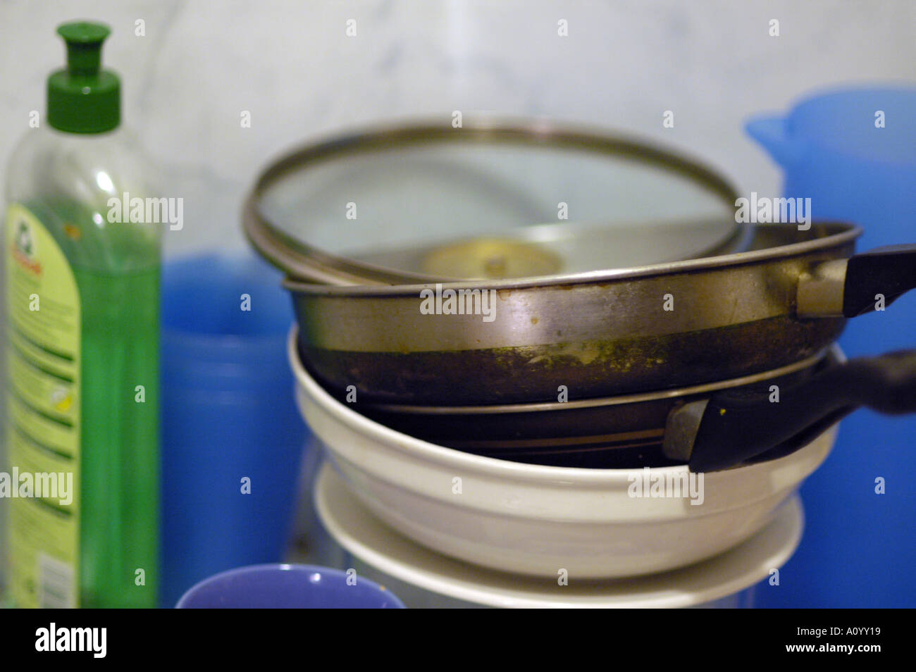 Used dishes hi-res stock photography and images - Alamy