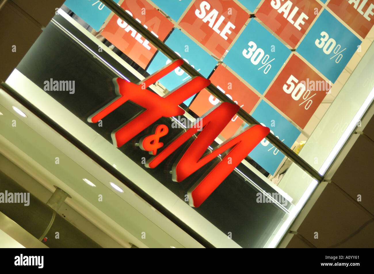 Sale billboards hi-res stock photography and images - Alamy