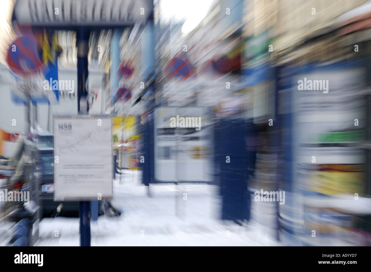 shopping street, bus stop, movement, Mariahilfer Street, Vienna Stock ...