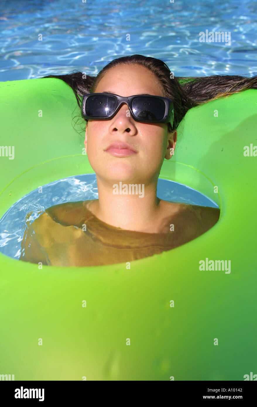 14 15 pool hi-res stock photography and images - Alamy