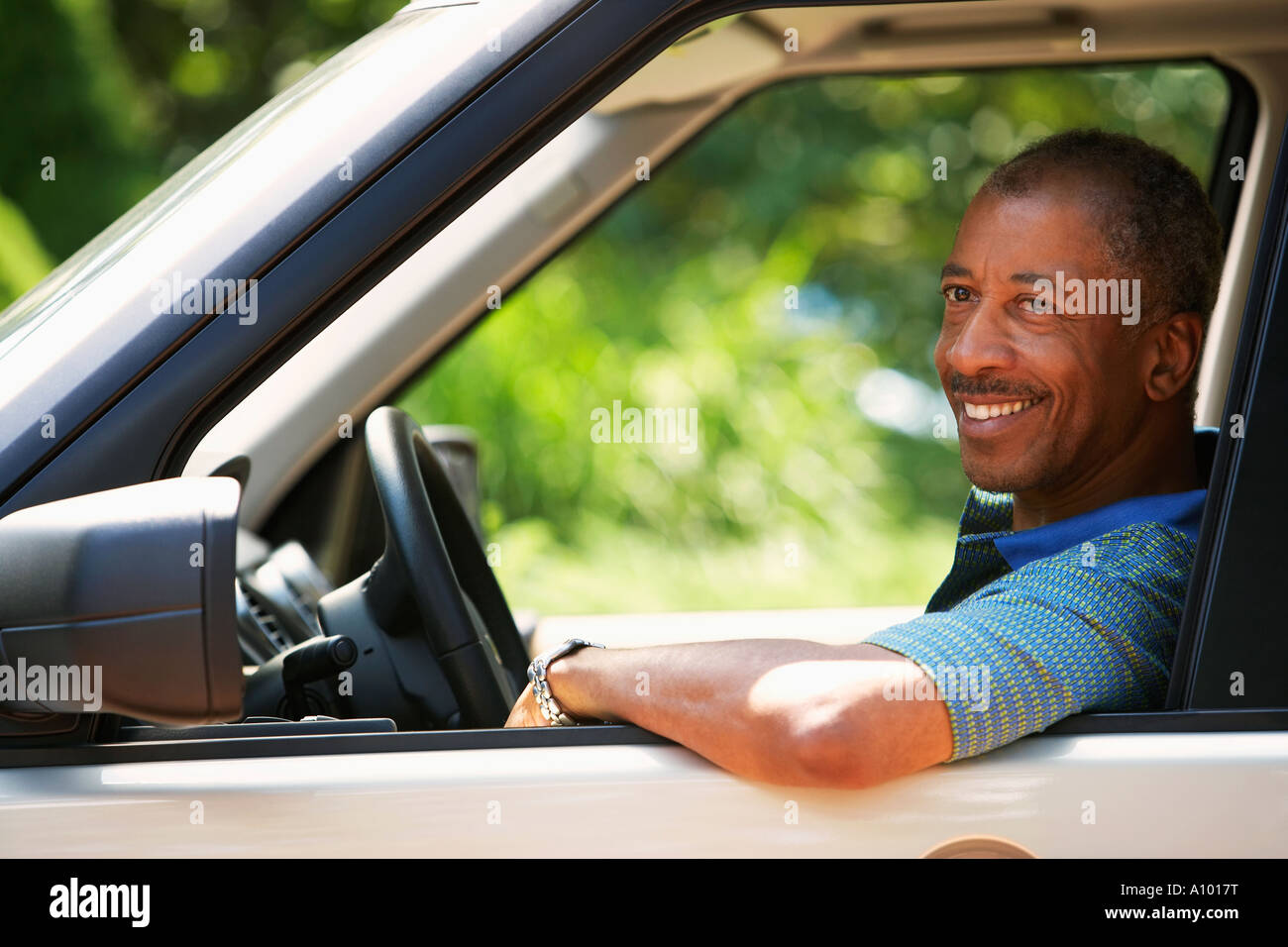 African senior driving hi-res stock photography and images - Alamy